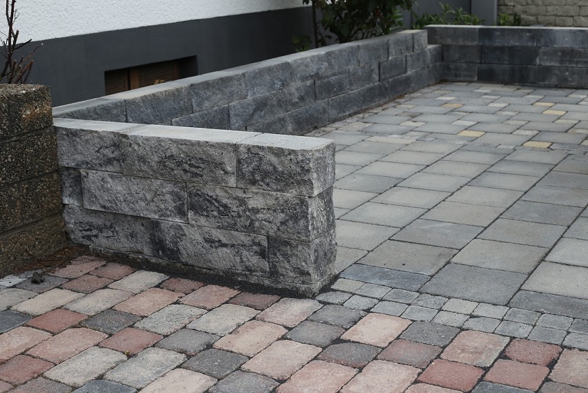 mustergarten-spich53 – Basamentsteine Böcke GmbH